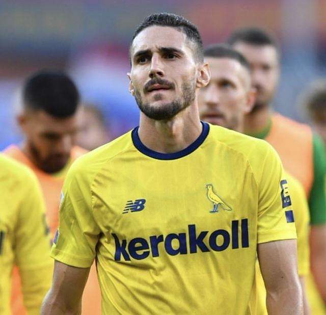 Azzi, clamoroso colpo di scena: il Cagliari sorpassa il Palermo!