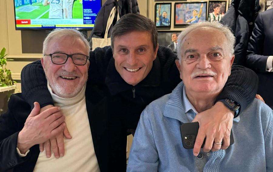 Bedin e Mazzola al Botinero, scatto insieme a Zanetti. "Tanta leggenda ...