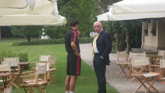 Allegri vuole la mezzala, Galliani il trequartista: vediamo chi la spunta