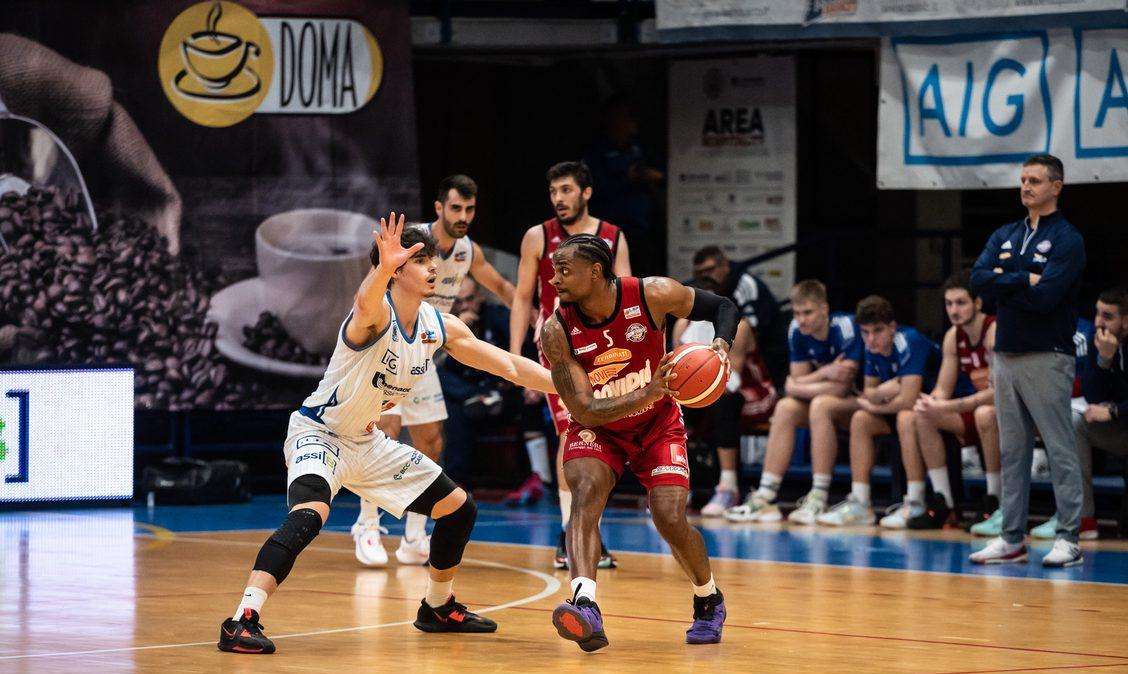 A2 - Novipiù Monferrato, finale rocambolesco a Latina: vince la Benacquista