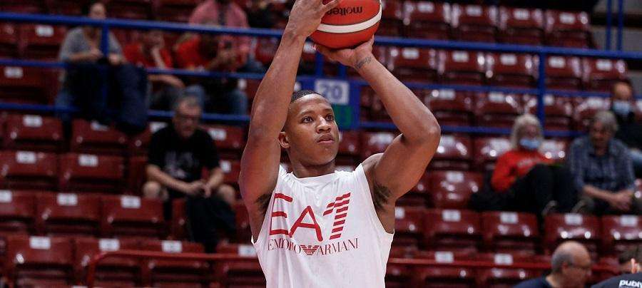 LIVE LBA - Olimpia, Devon Hall sulla sirena distrugge il sogno di Brindisi