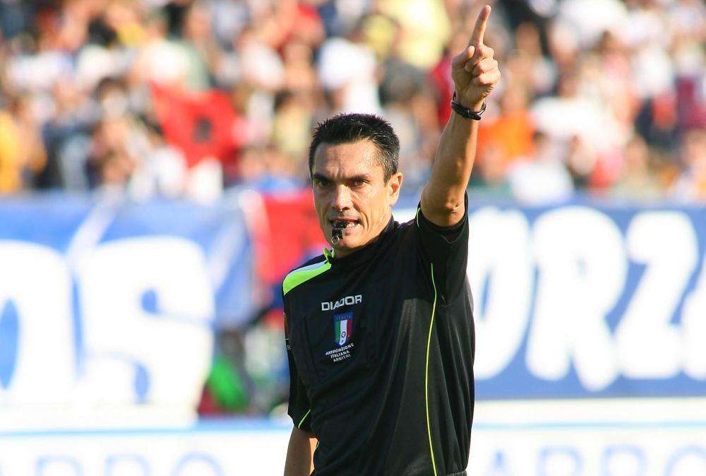 Roma - Sampdoria, l'ex arbitro Saccani: "Prima ammonizione per non ...