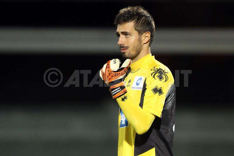 Andrea Consigli premiato "Man of the Month" Novembre 2012 [photo]