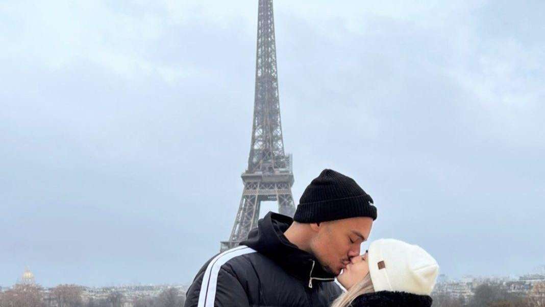Social - Caprile, romanticismo sotto la Tour Eiffel! Botta, calcio e poker a Buenos Aires