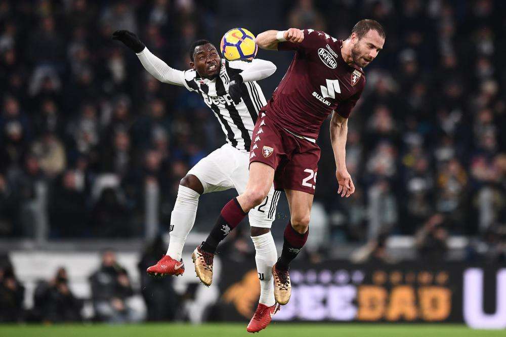 Juventus-Torino 1-0 al 45': decide Douglas Costa, il palo nega il pari ...